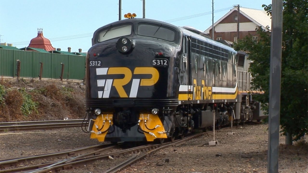 Australian streamliner diesel locomotive S312 - first revenue run after ...