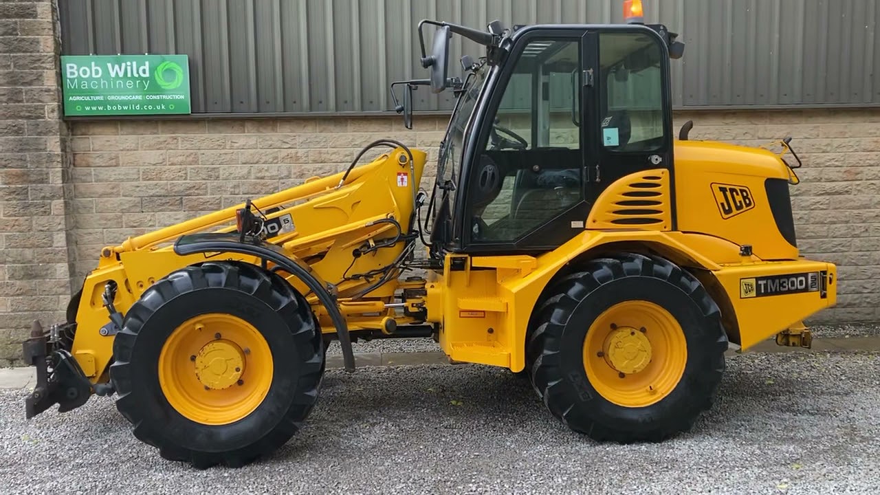 2004 JCB TM300 - YouTube