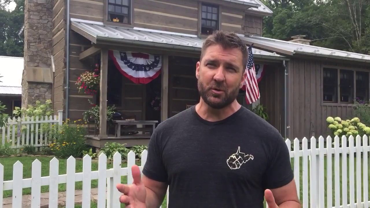 See DIY Network Star Mark Bowe at the Richmond Home Show - YouTube