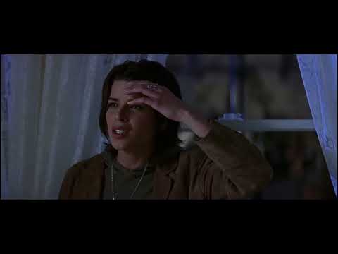 Scream 3 Ghostface chases Sidney in the Woodsboro movie set scene