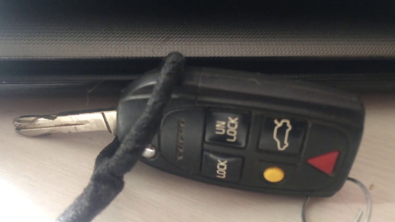 Carprog 8.21 Volvo XC90 key reading - YouTube