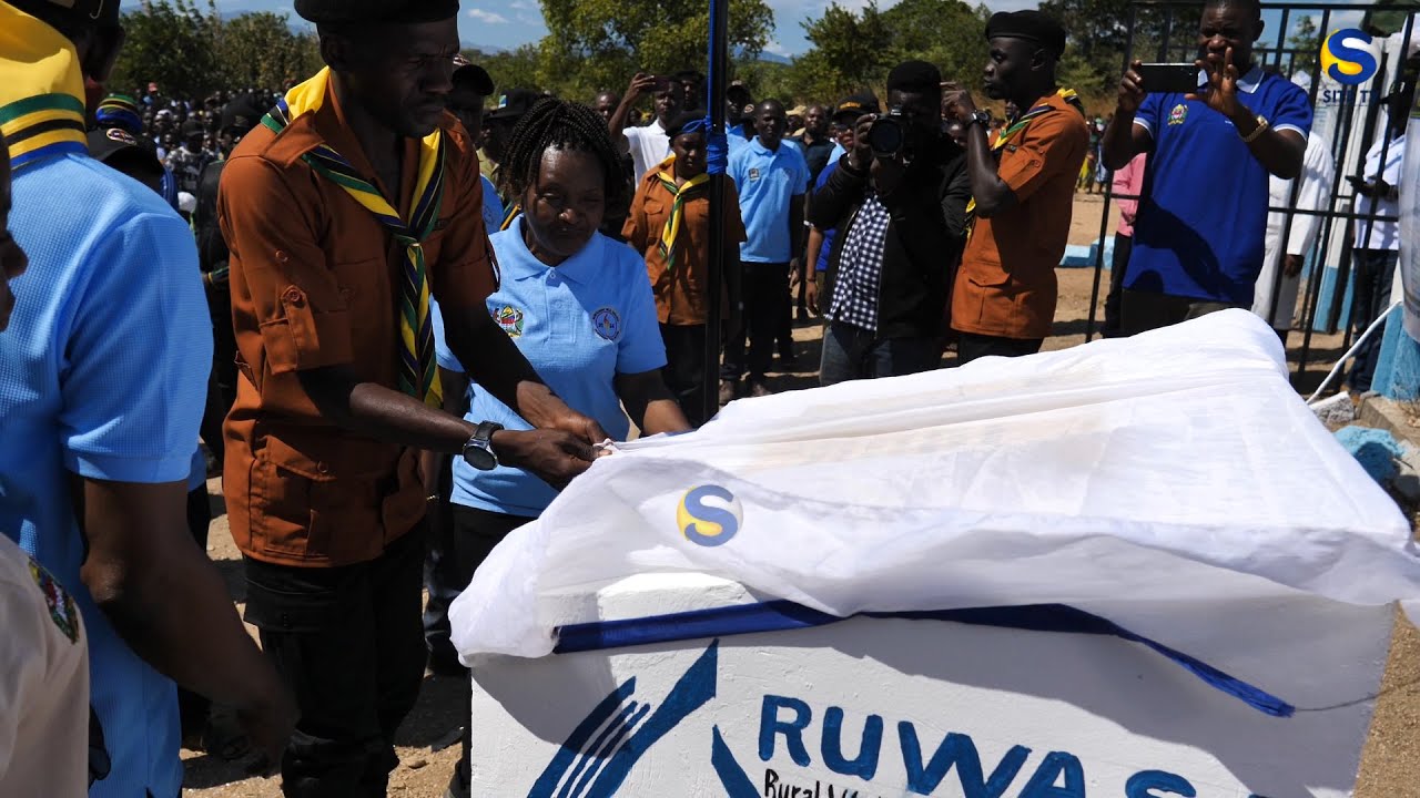 MWENGE WAZINDUA MRADI WA MAJI NGUMBO RUWASA YAPONGEZWA. - YouTube