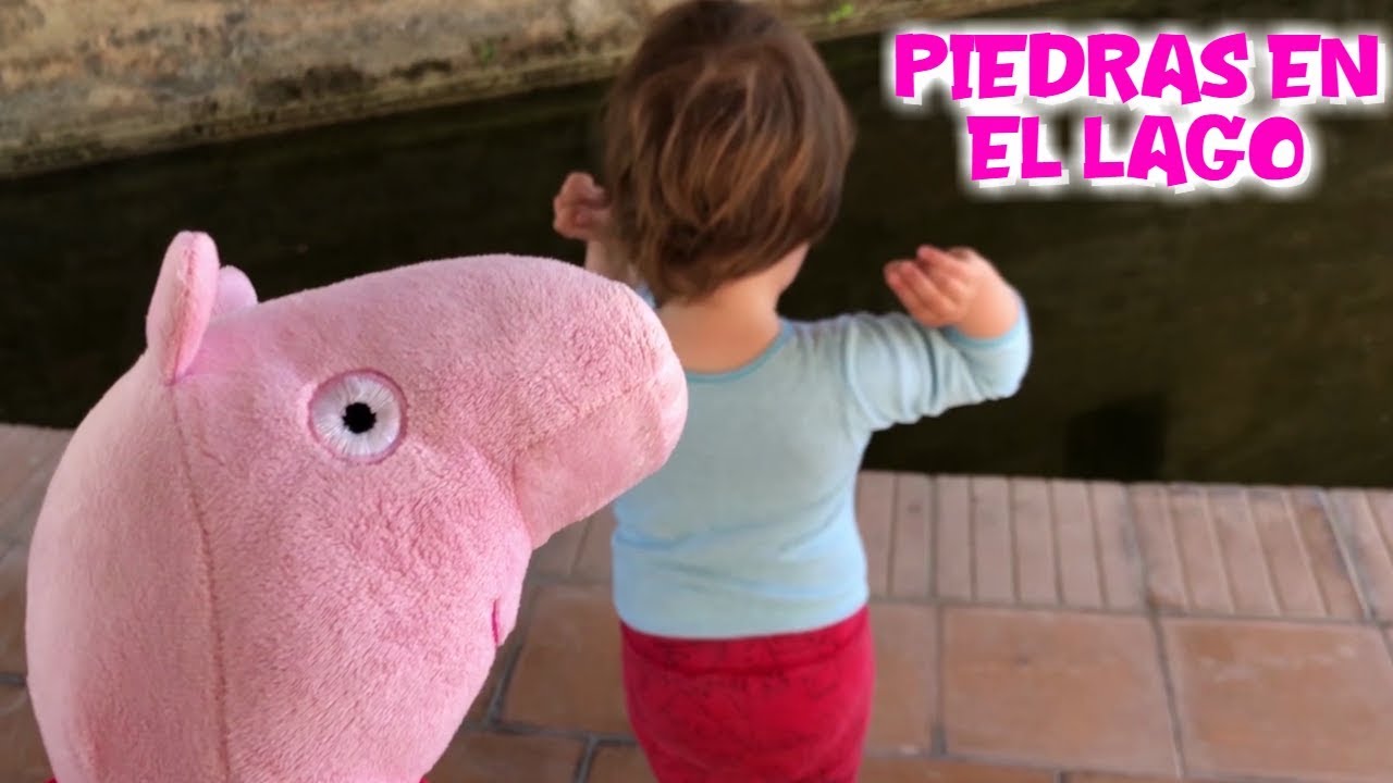 Peppa y Bebé Humano tiran piedras en el lago y otros videos de Peppa ...
