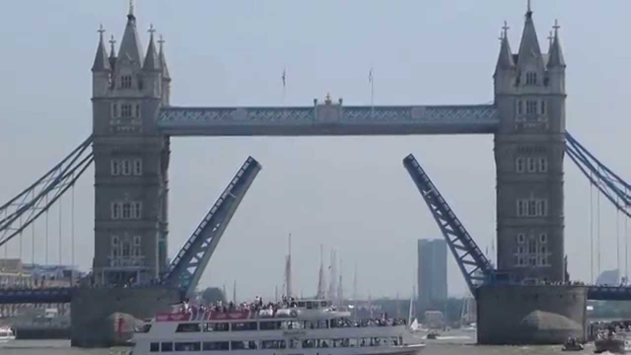Tower Bridge Opening On Saturday 12th July 2014 HD - YouTube