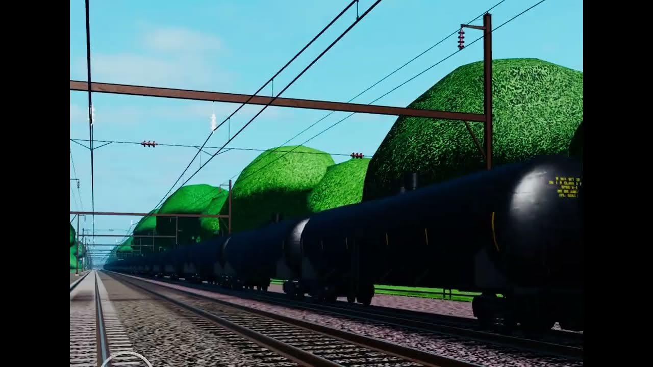 BNSF train coming slow and he honk at me - YouTube