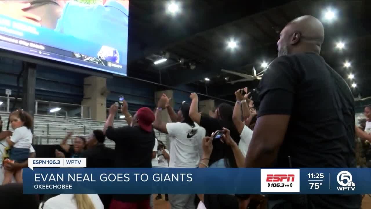 Evan Neal selected in NFL Draft by Giants - YouTube