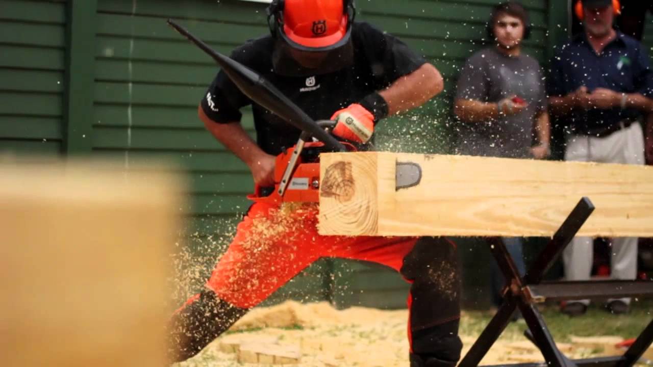 royal show nasional chainsaw competition 2012 - YouTube