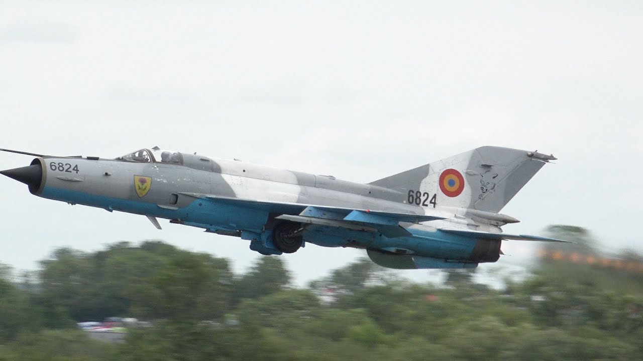 4Kᵁᴴᴰ ROMANIAN AIR FORCE MIG-21 LANCER C at RIAT 2019 Airshow - YouTube