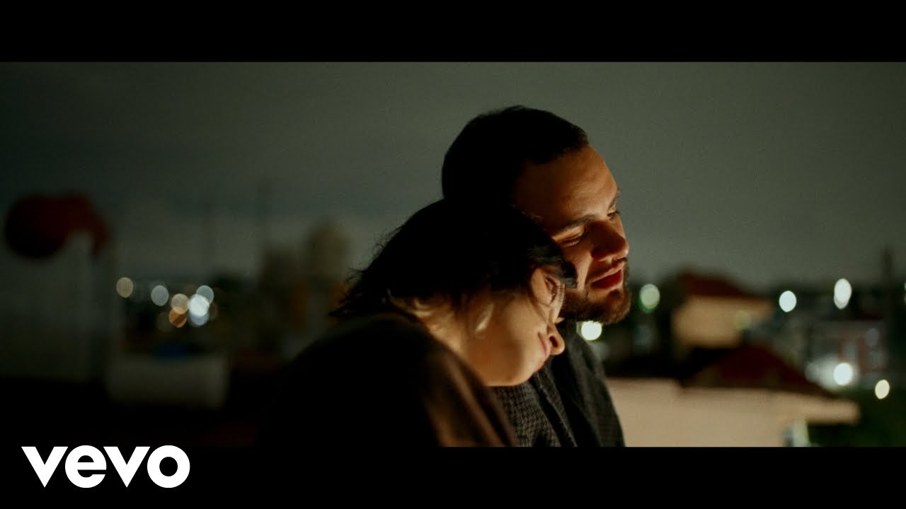 Taylor Díaz - Alguien Real (Video Oficial) - YouTube