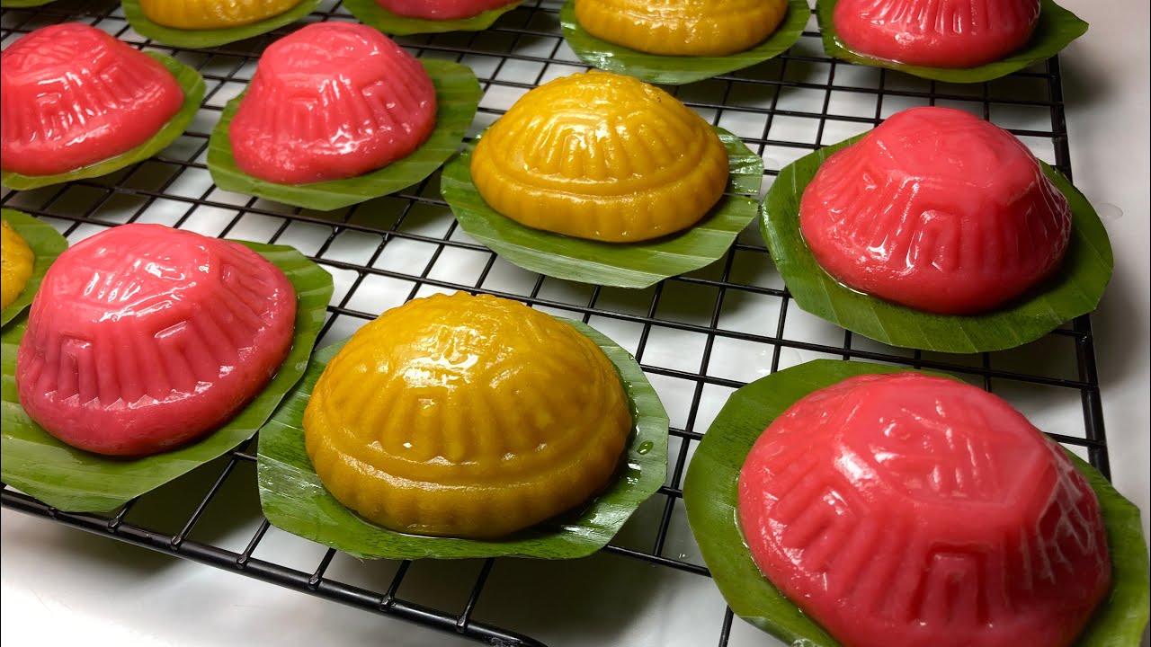 Traditional Angku Kuih with Taro Filling | 古早味红龟糕(芋泥馅) - YouTube