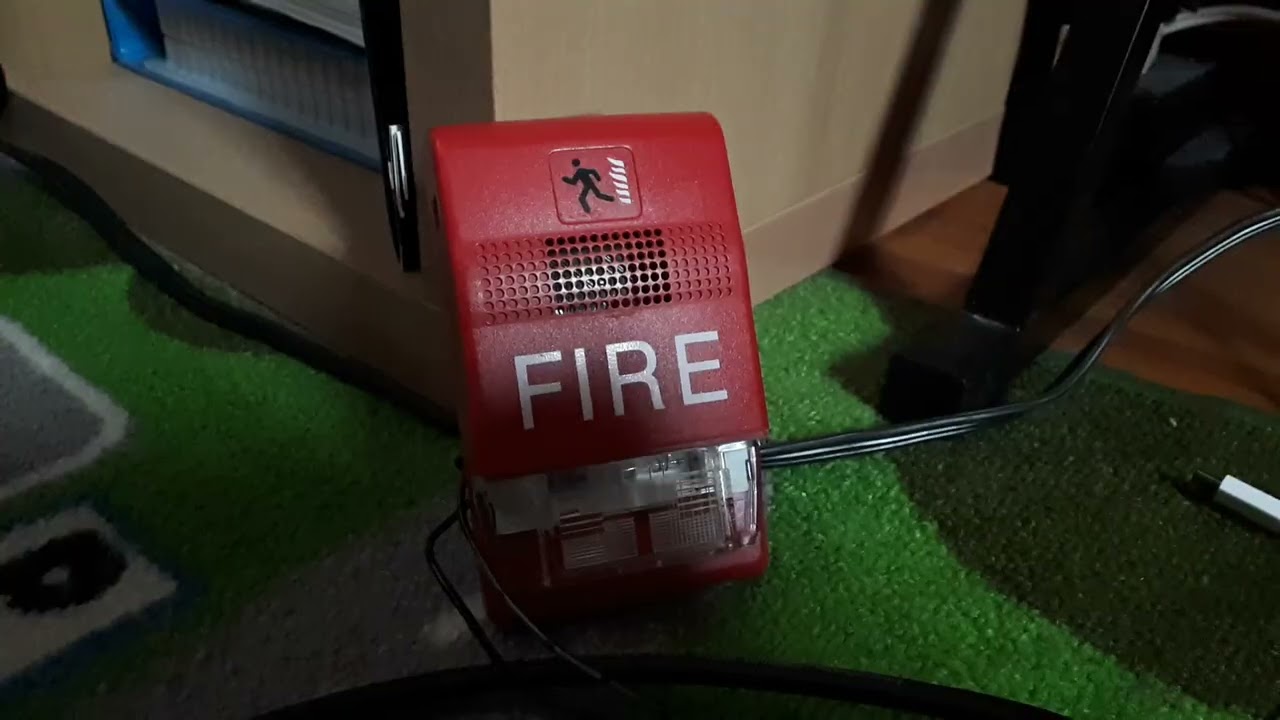 EST Genesis Remote strobe on 75CD test - YouTube