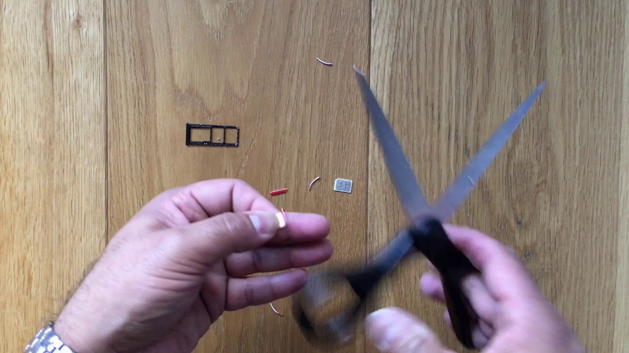 Quick & Easy was to Cut a Micro SIM to a Nano SIM Card - YouTube