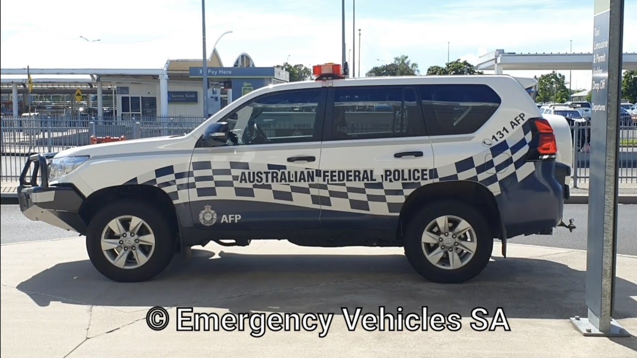 Australian Federal Police Toyota LandCruiser Prado 4WD at Cairns ...