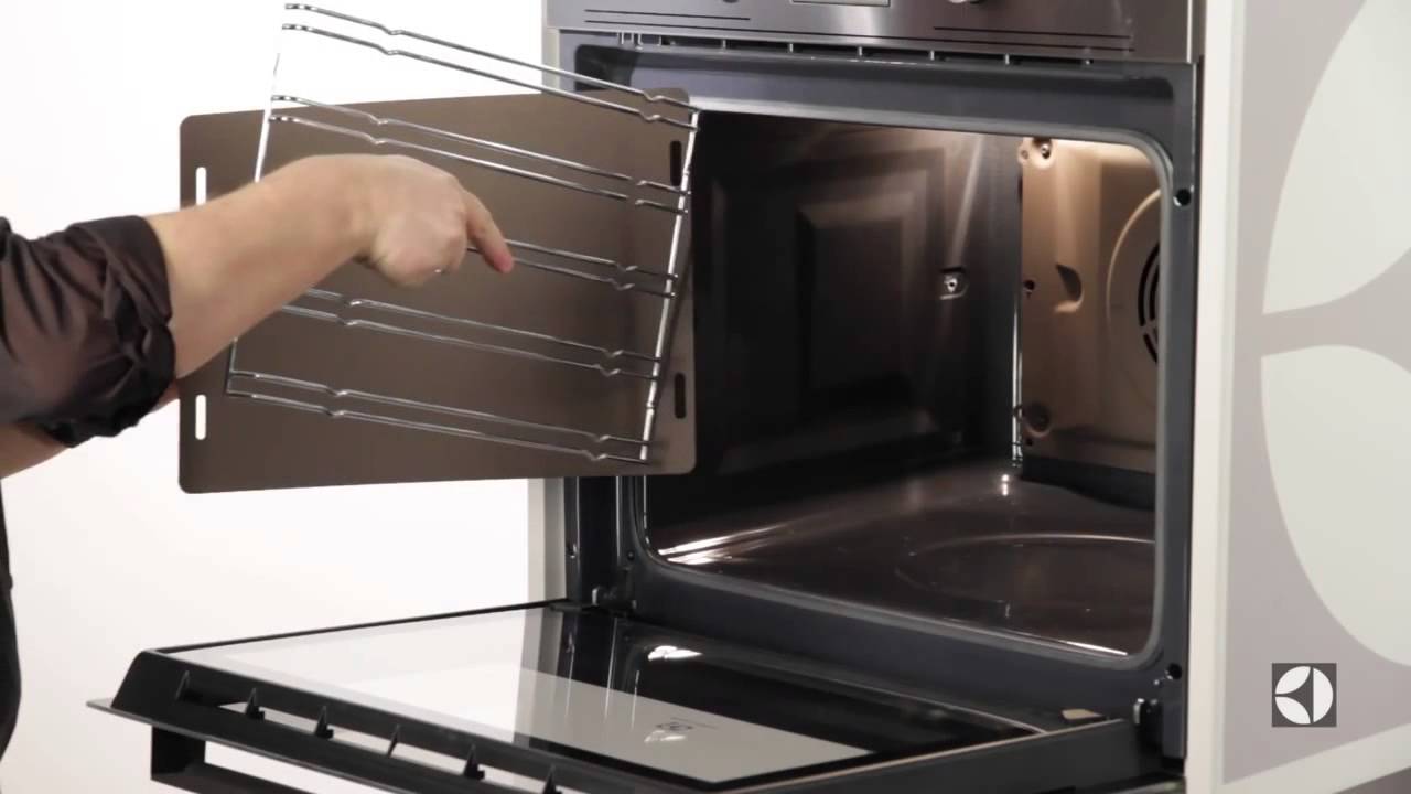 Духовой шкаф Electrolux EOA 3400 AOX - YouTube