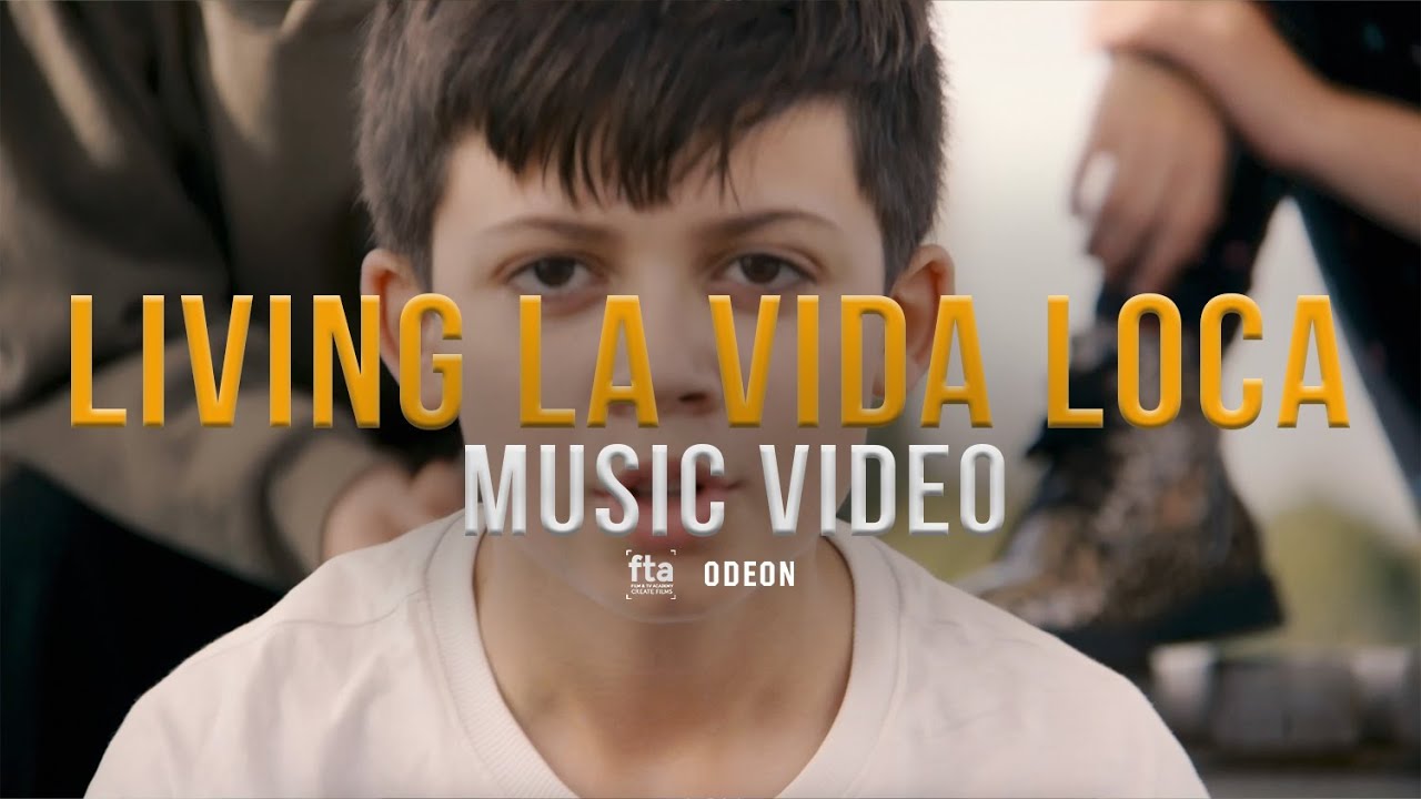 Living La Vida Loca - Music Video - YouTube