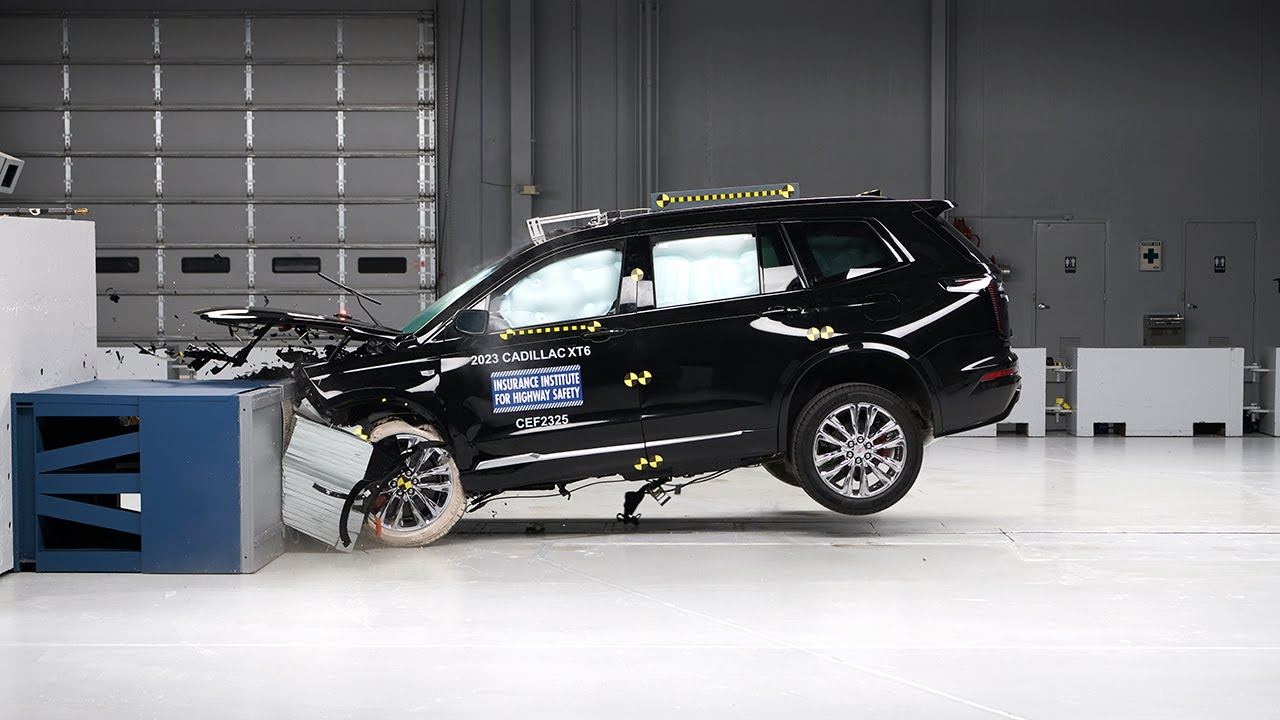2023 Cadillac Xt6 Updated Moderate Overlap Iihs Crash Test Youtube