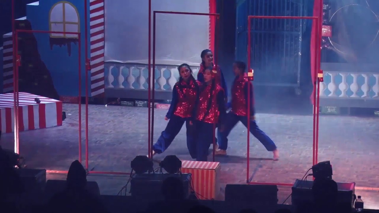 Veruca Salt Song - YouTube