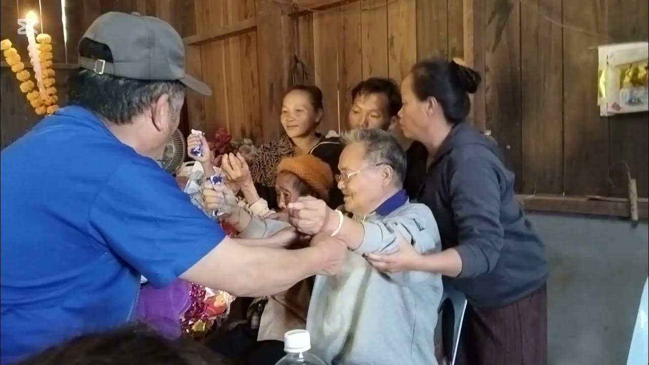 thaiv nkawv ib niam txiv muab ib tus nyuj lo hu nkawv niam thiab txiv npi - YouTube