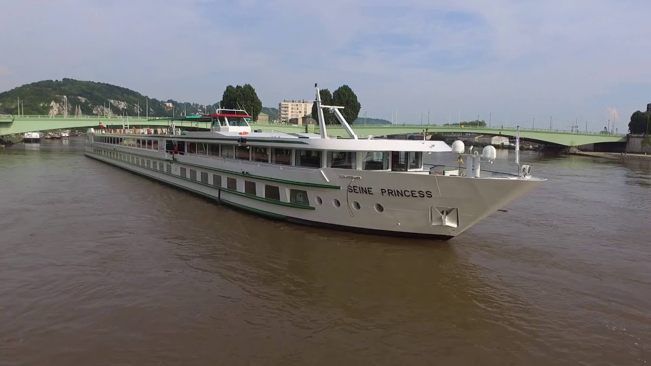 Seine Princess a Rouen - YouTube