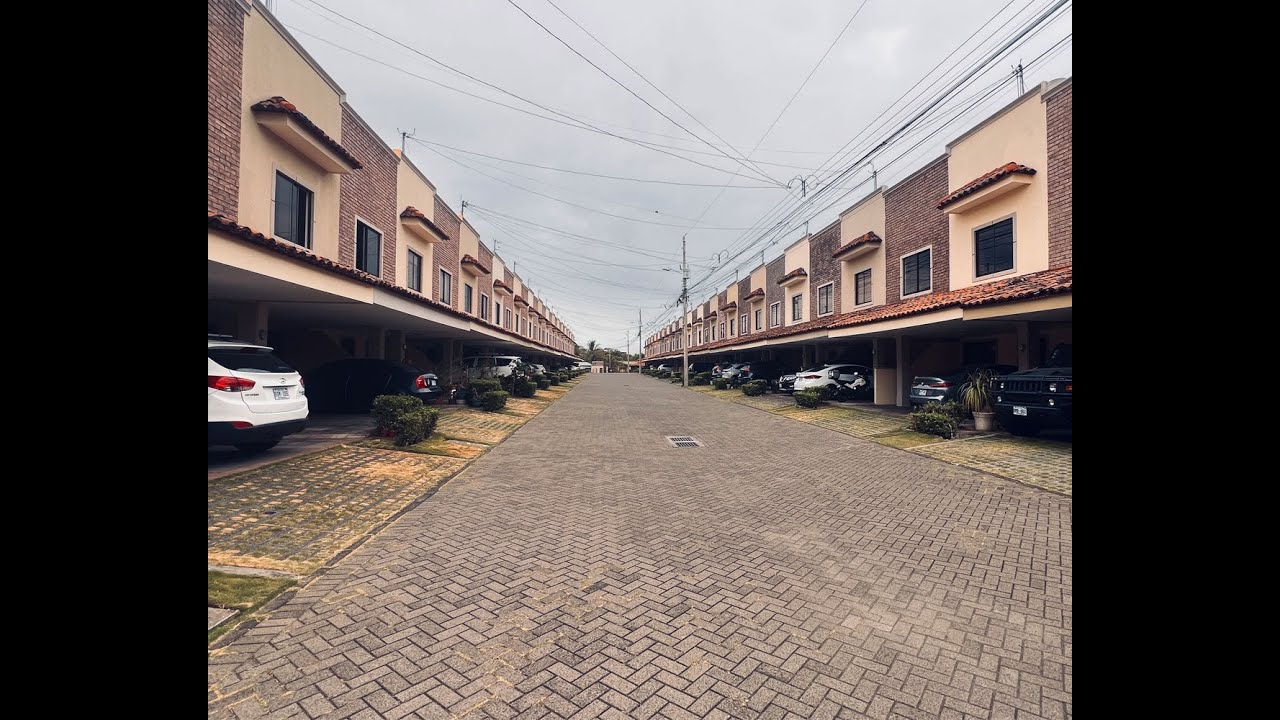 Casa de 3 habitaciones a la venta en condominio Santa Lorena en San ...