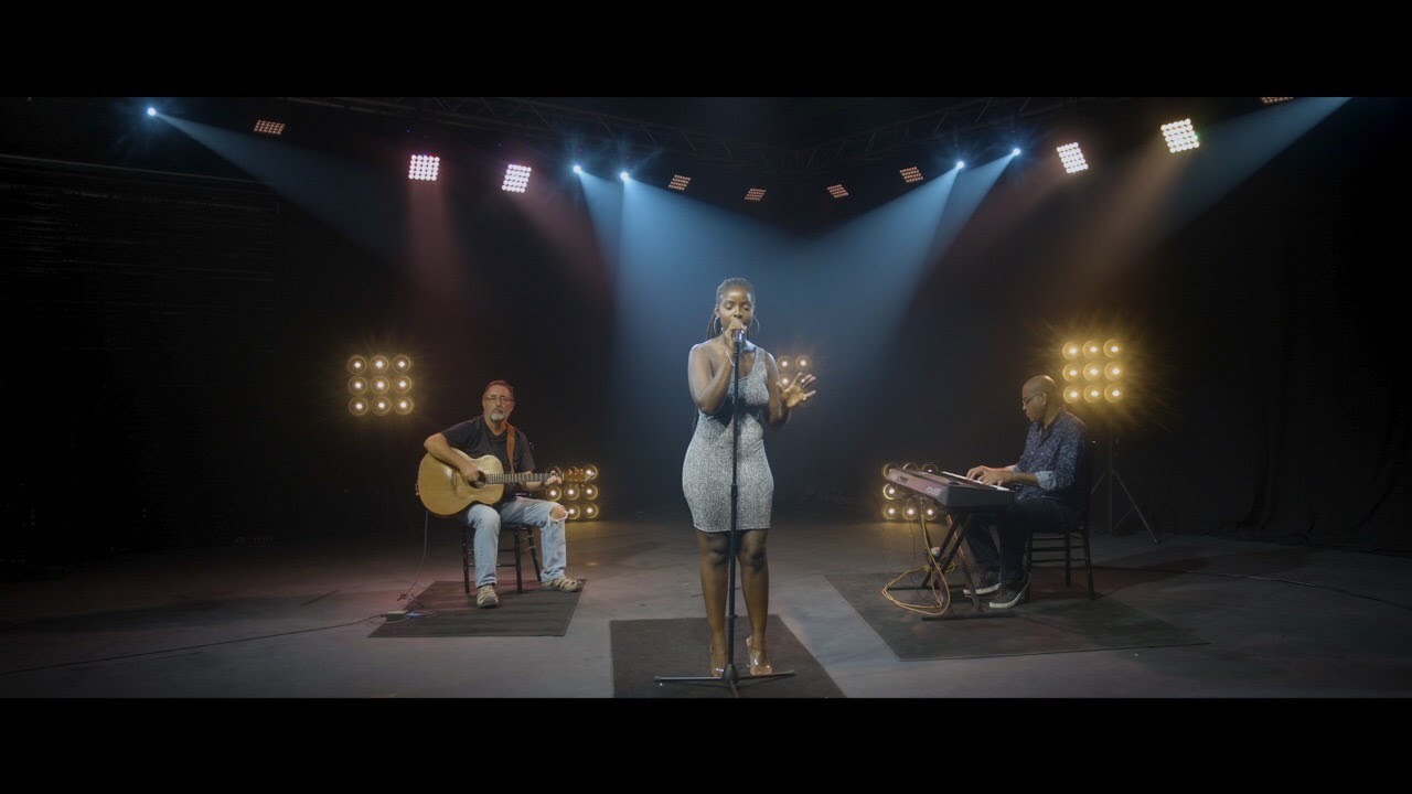 Asher Otto Live Sessions - What's up (What's going on) - YouTube