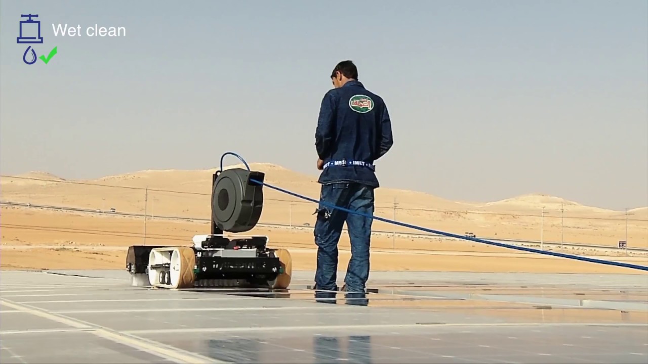 Desert operation for the hyCLEANER® SOLAR – Solar panel cleaning - YouTube