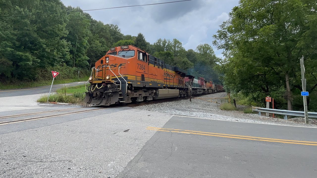 MUST WATCH!!) B815-09 with FXE 4608 trailing - YouTube