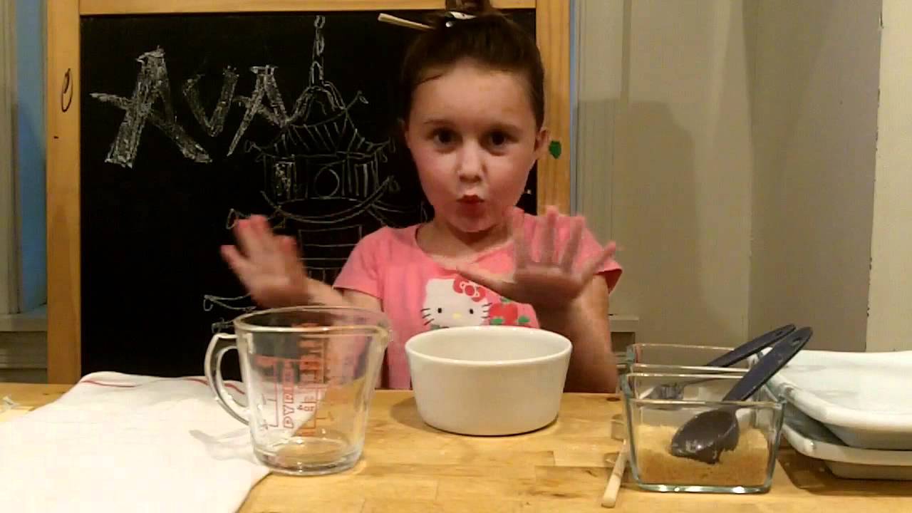 Chef Ava Makes Sushi: Tuna Avocado & Dragon Roll - YouTube