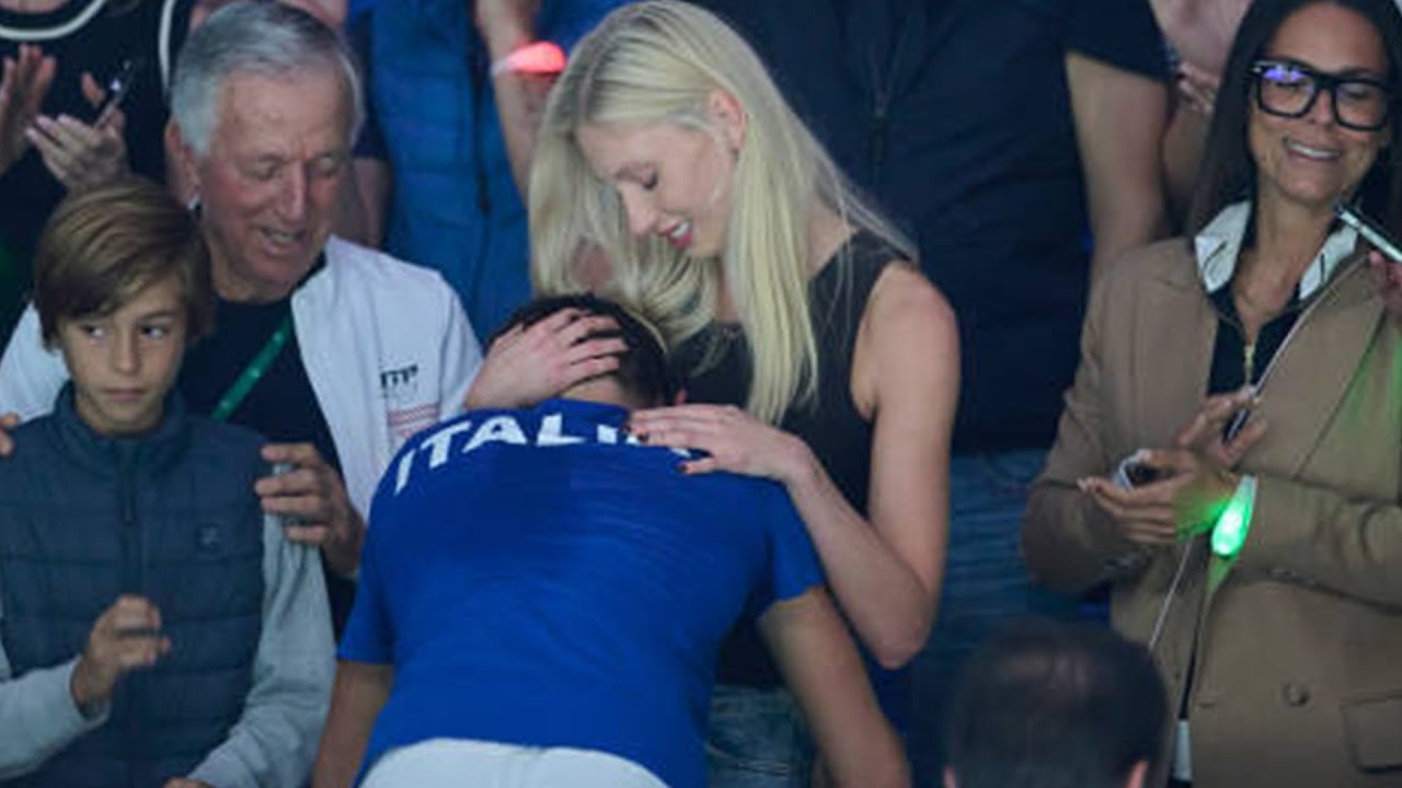 Arnaldi Crying Ran into the Embrace of His Girlfriend, then an ...