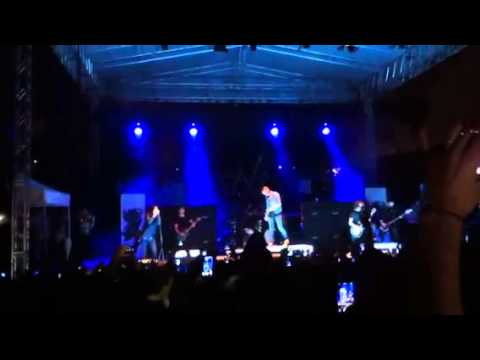 Memphis May Fire - Miles Away live ft. Kellin Quinn