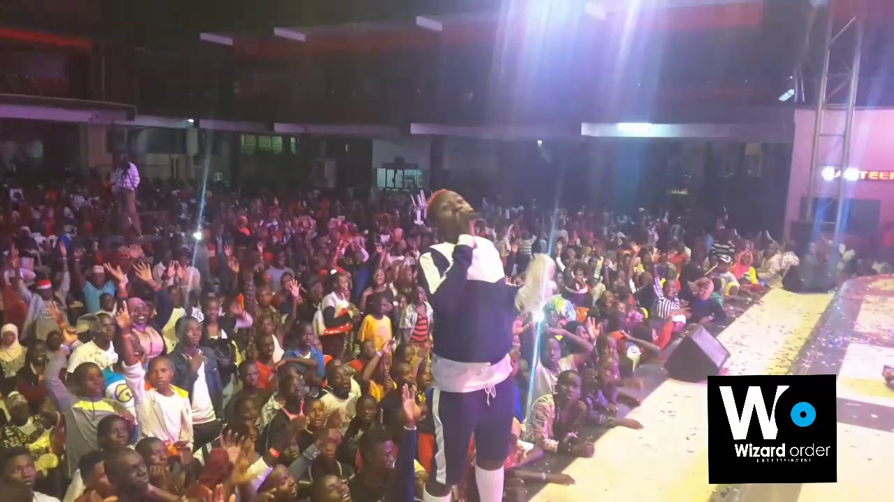 Daxx Kartel in another massive Nakato perfomance - YouTube