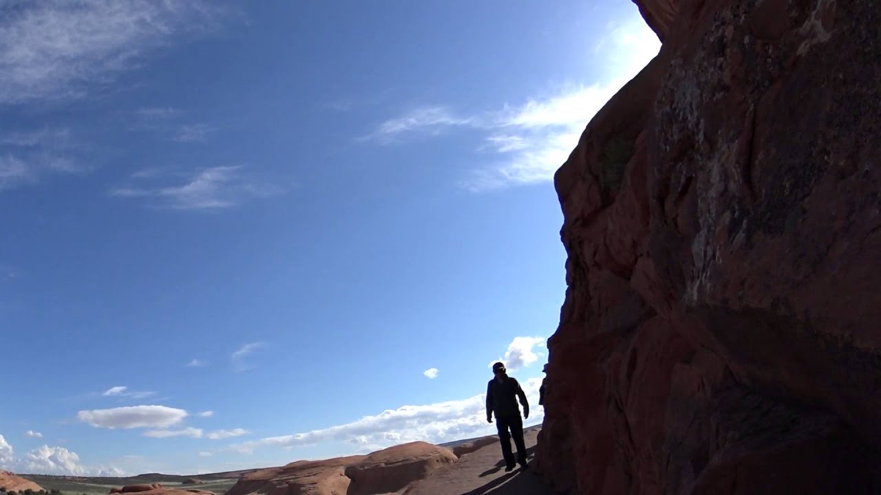 beginning of ledge at Delicate Arch hike - YouTube