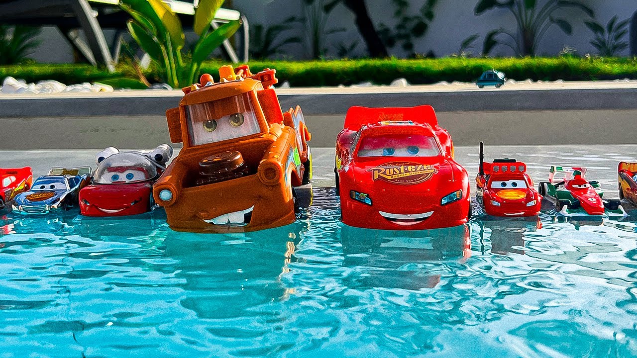 Disney Pixar Cars falling into deep pool, Lightning McQueen, Tow Mater ...