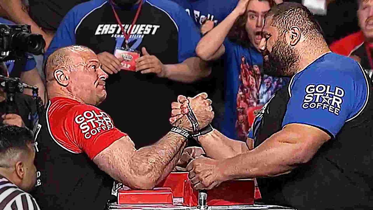 DEVON LARRATT vs LEVAN SAGINASHVILI - YouTube