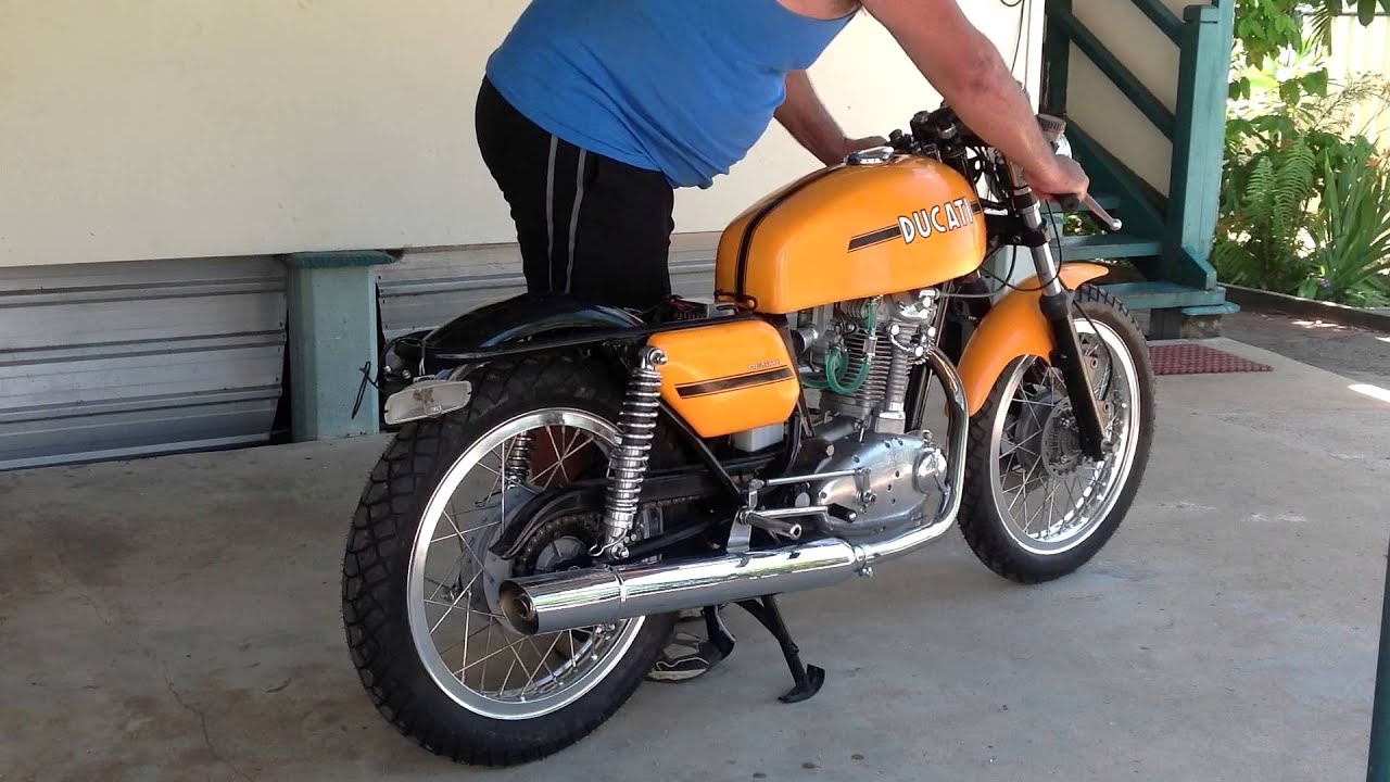 1974 Ducati 450 Desmo - YouTube