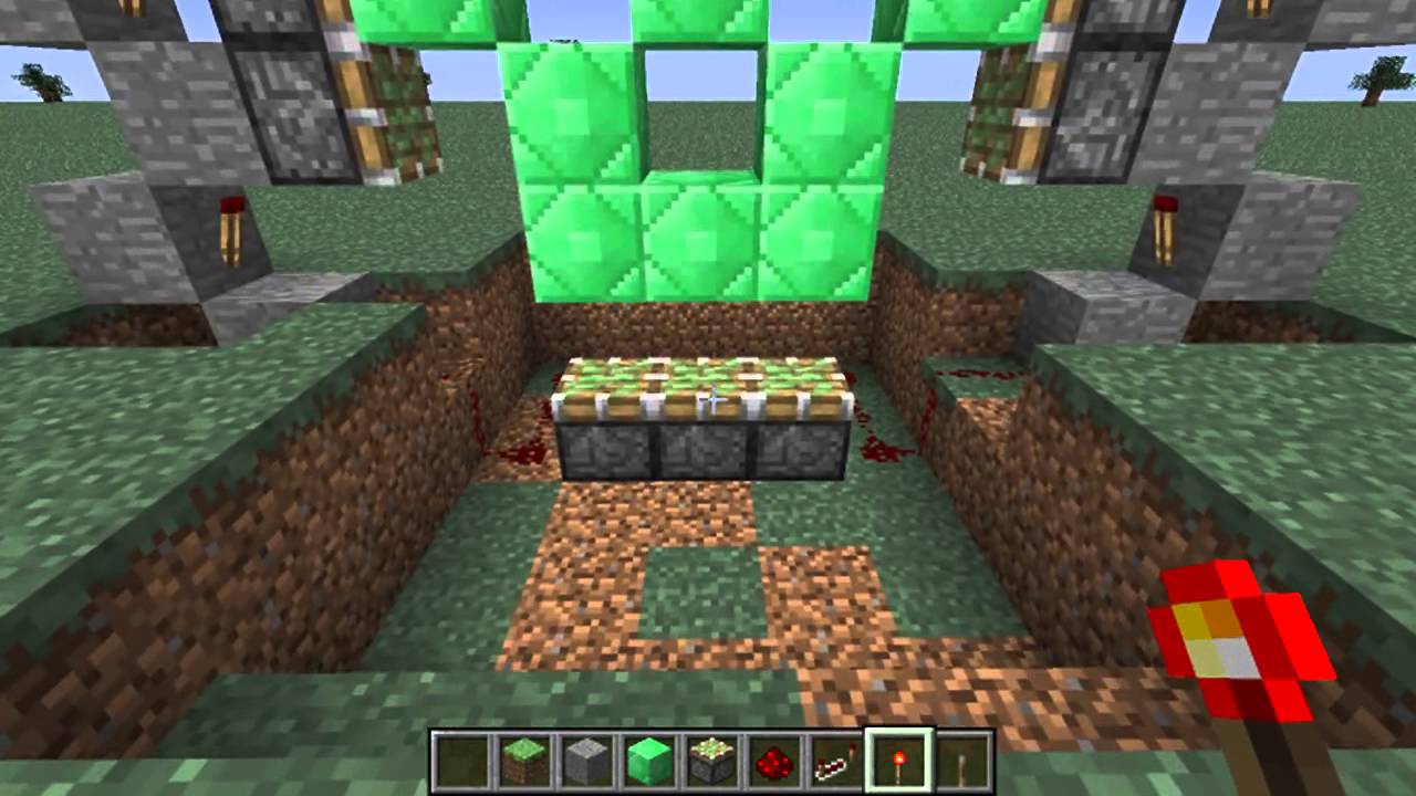 3x3 Redstone Door Tutorial - YouTube