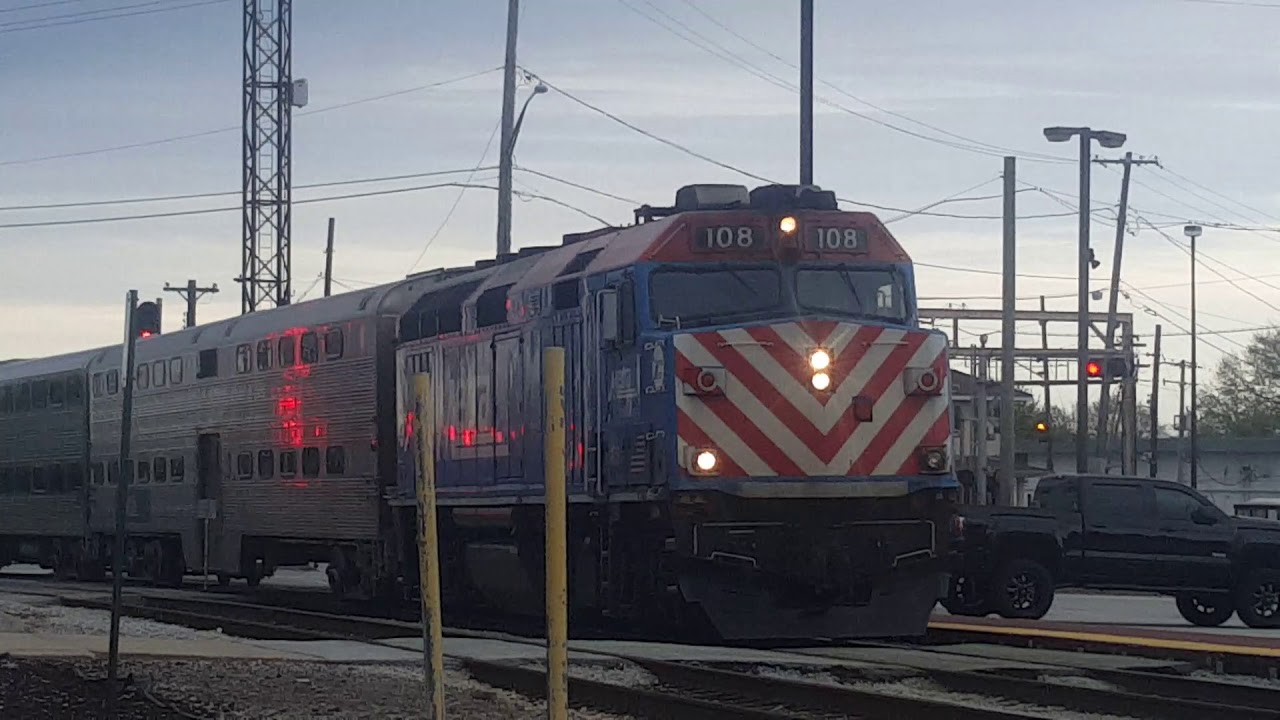 Metra 108 Blue Island IL. - YouTube