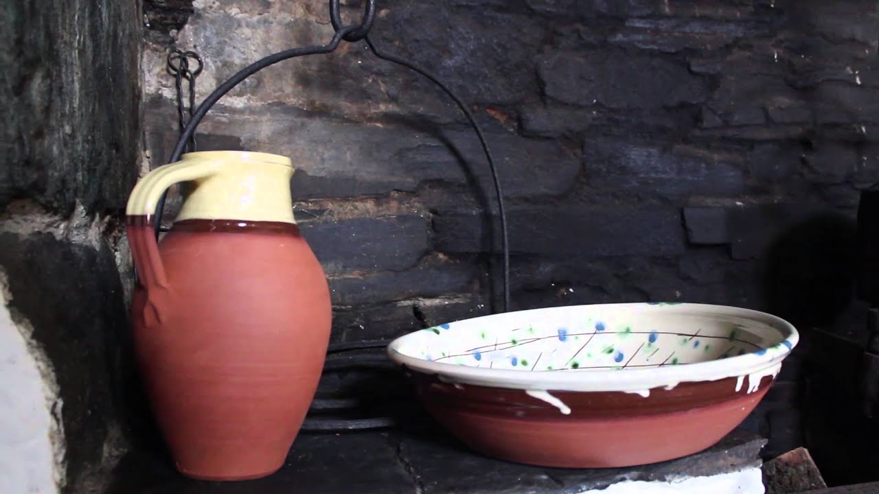Steve Booton at Tintagel Old Post Office, NT - YouTube