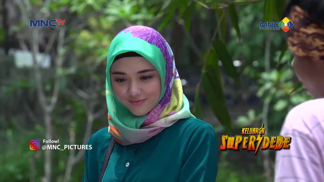 Keluarga Super Dede | Dede kembali mengingat masa lalunya - YouTube