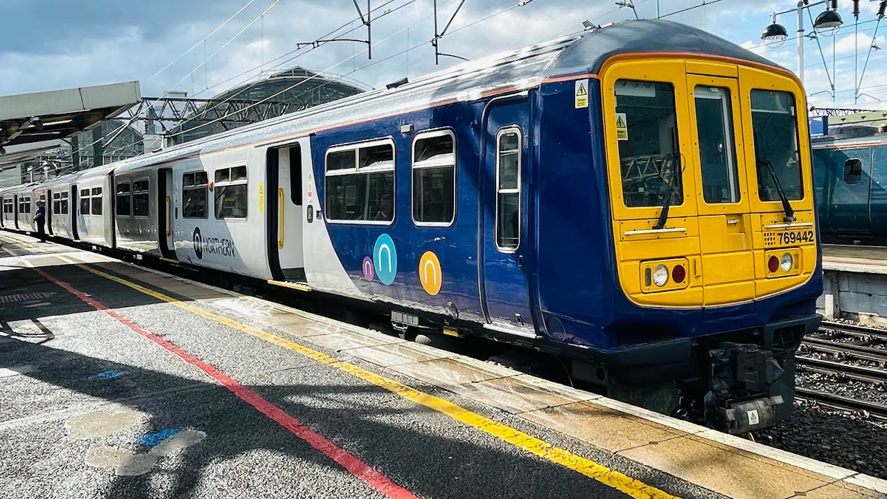 Northern Rail 769442 At Manchester Piccadilly From Southport To ...