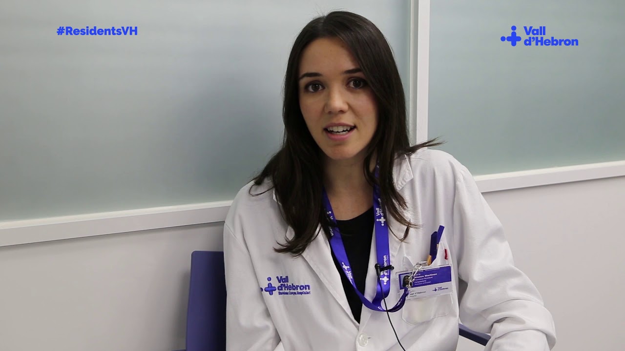 Entrevistem a la Carla Alonso, resident de Farmàcia Hospitalària - YouTube