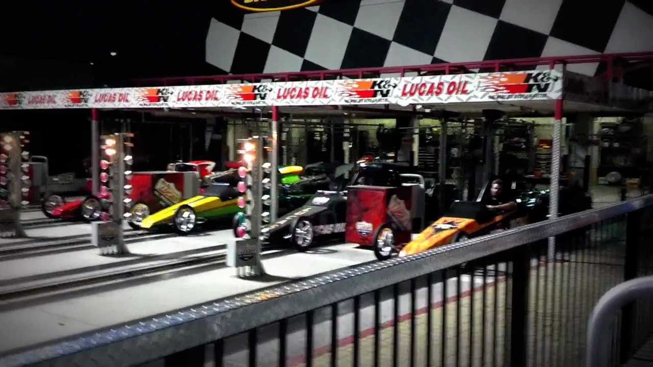 Drag racing at speed zone - YouTube