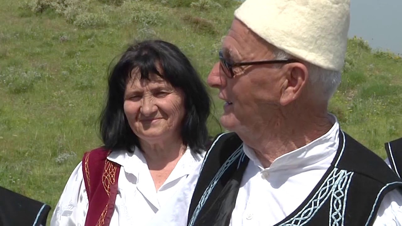 THELLEZA GERXHE MBI GERXHE FATOSH HODAJ.Gr polifonik CINXERFILE - YouTube