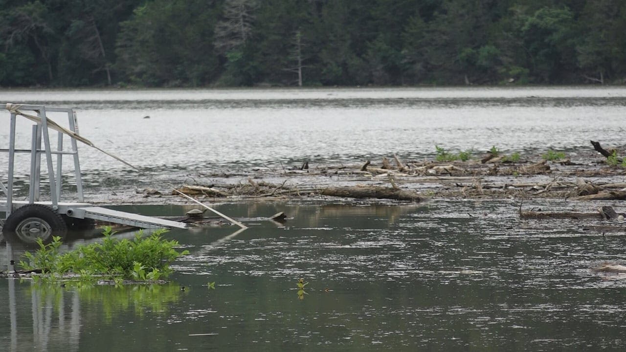 Beware of storm debris floating in Table Rock Lake - YouTube
