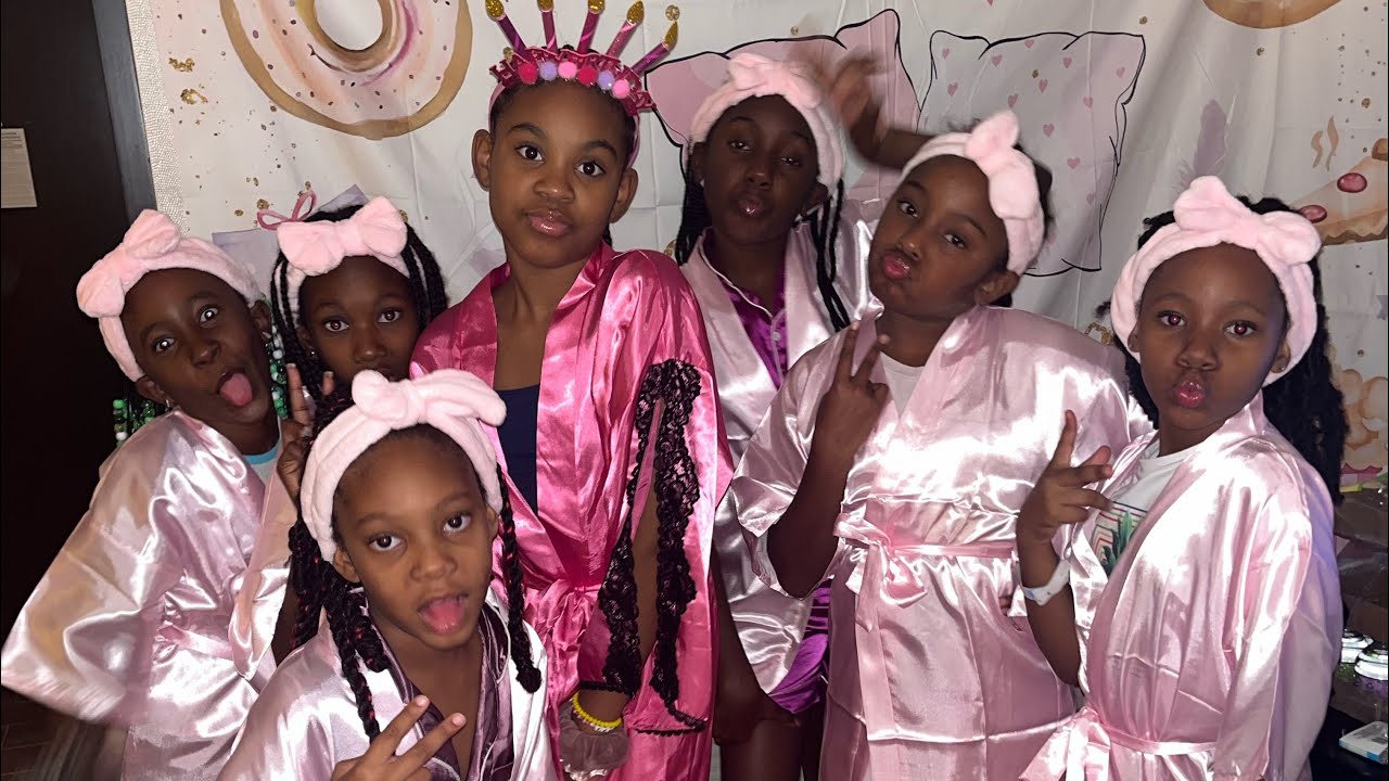 Sleepover/birthday vlog+party🎉🎂 - YouTube