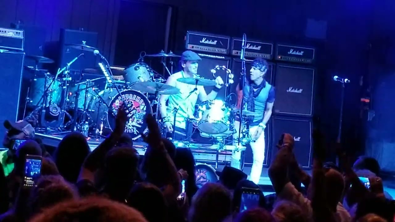 Tragic Comic/Hole Hearted-Extreme LIVE at Indian Ranch Webser MA 9/2 ...