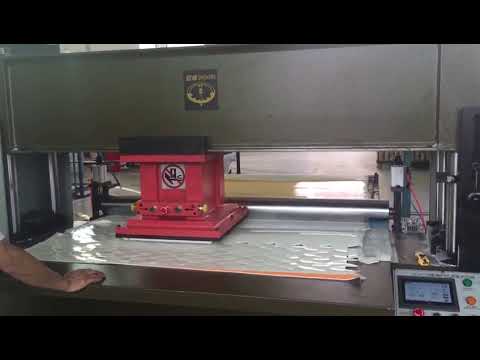Automatic travel head cutting machine - YouTube