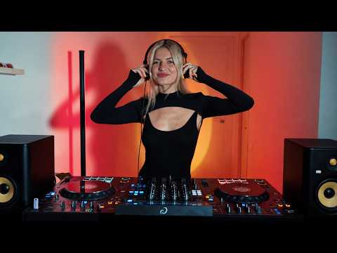 SASHA KOHANA | Melodic Techno Live Mix 4K | Barcelona