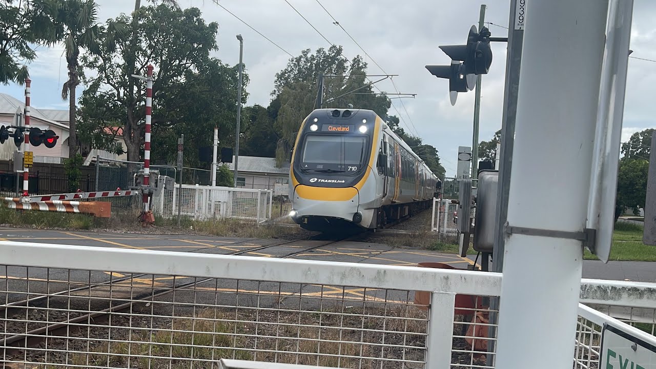 Trains on the Shorncliffe line - YouTube