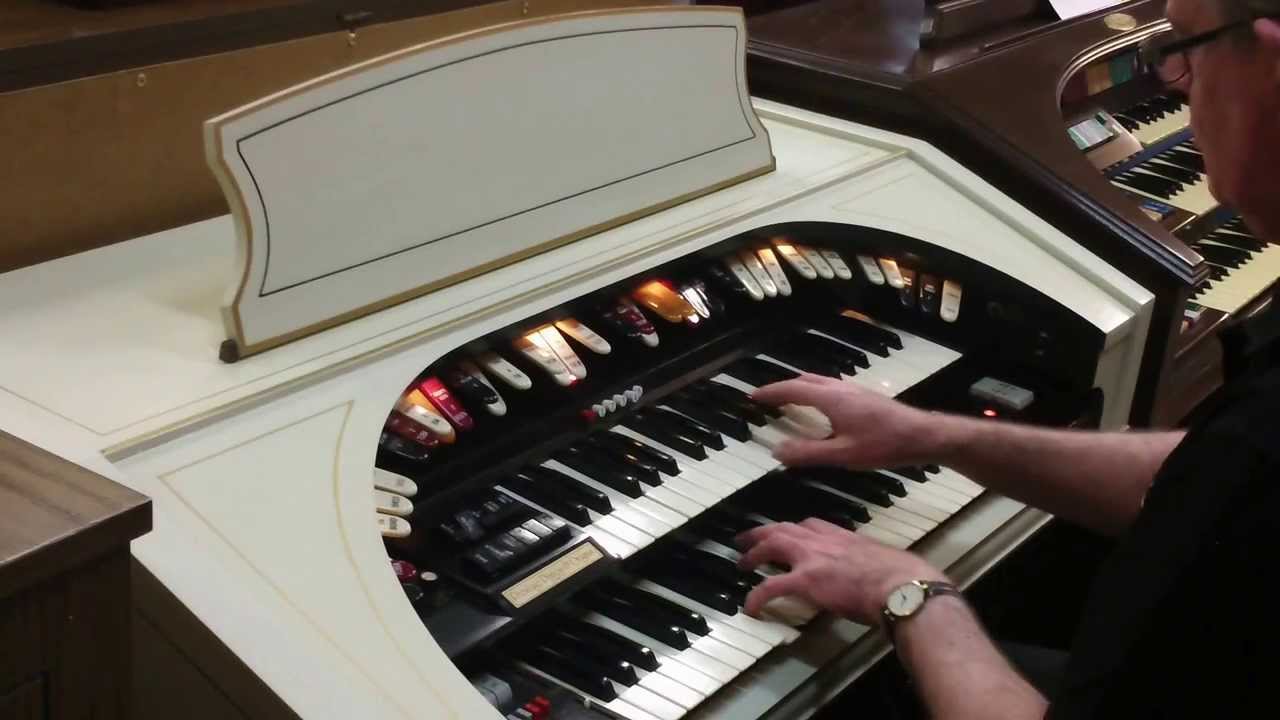 Leith Ewert Plays Conn Organ - YouTube